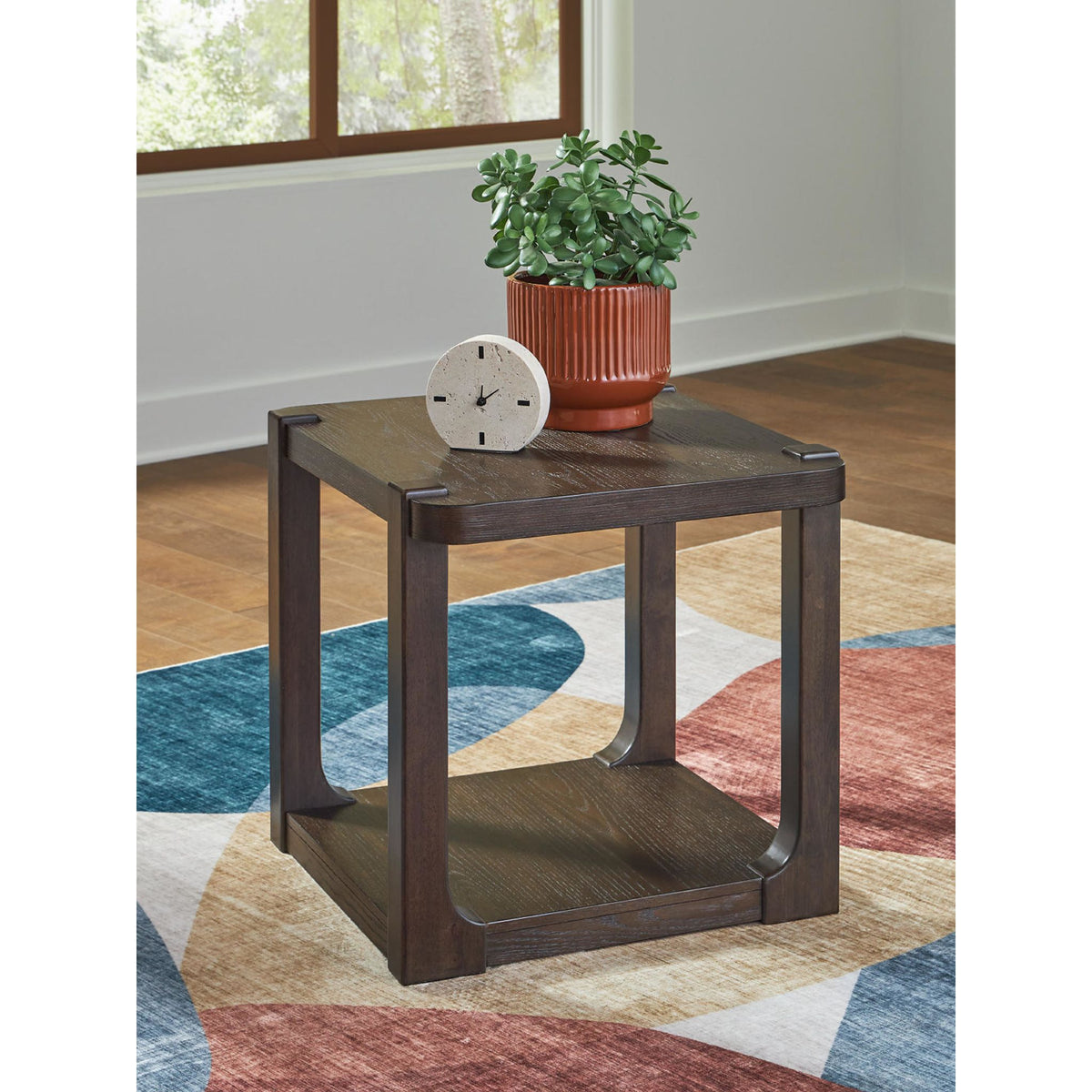 Breckington End Table - Dark Brown | Meubles Klomie Furniture