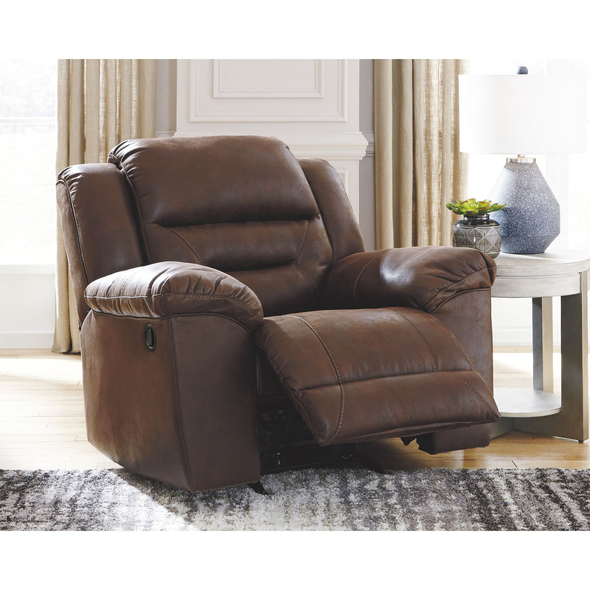 Stoneland Rocker Recliner - Chocolate | Meubles Klomie Furniture